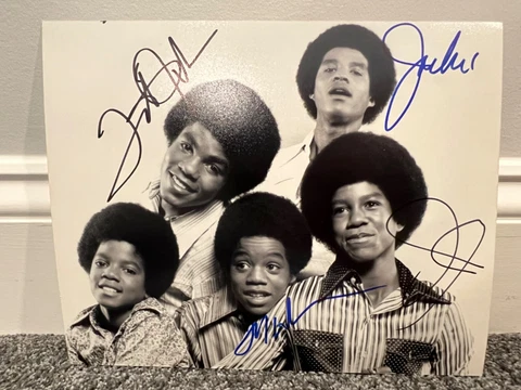 Michael Jackson Autographs - HiCollectors