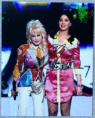 Katy Perry Autographs - HiCollectors
